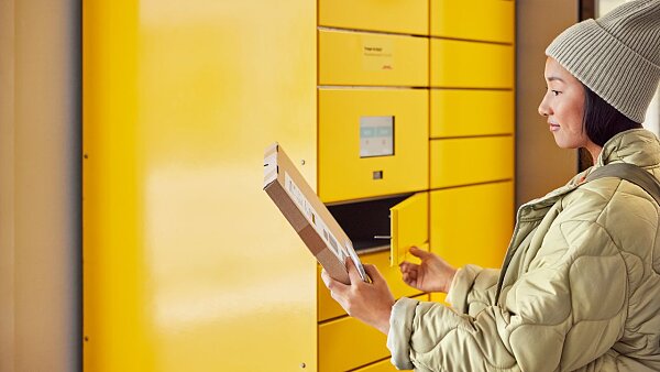 DHL EXPRESS | Express package abroad, online shipping calculation